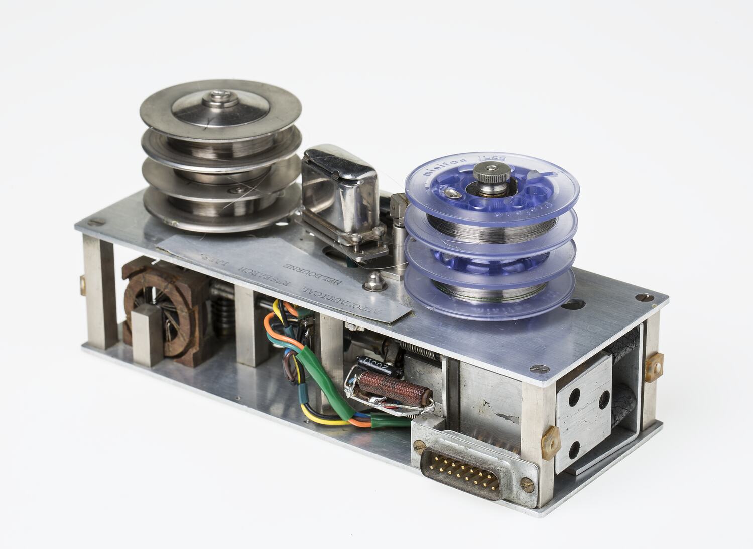 ARL Flight Memory - Magnetic Wire Cockpit Voice & Data Recorder ...