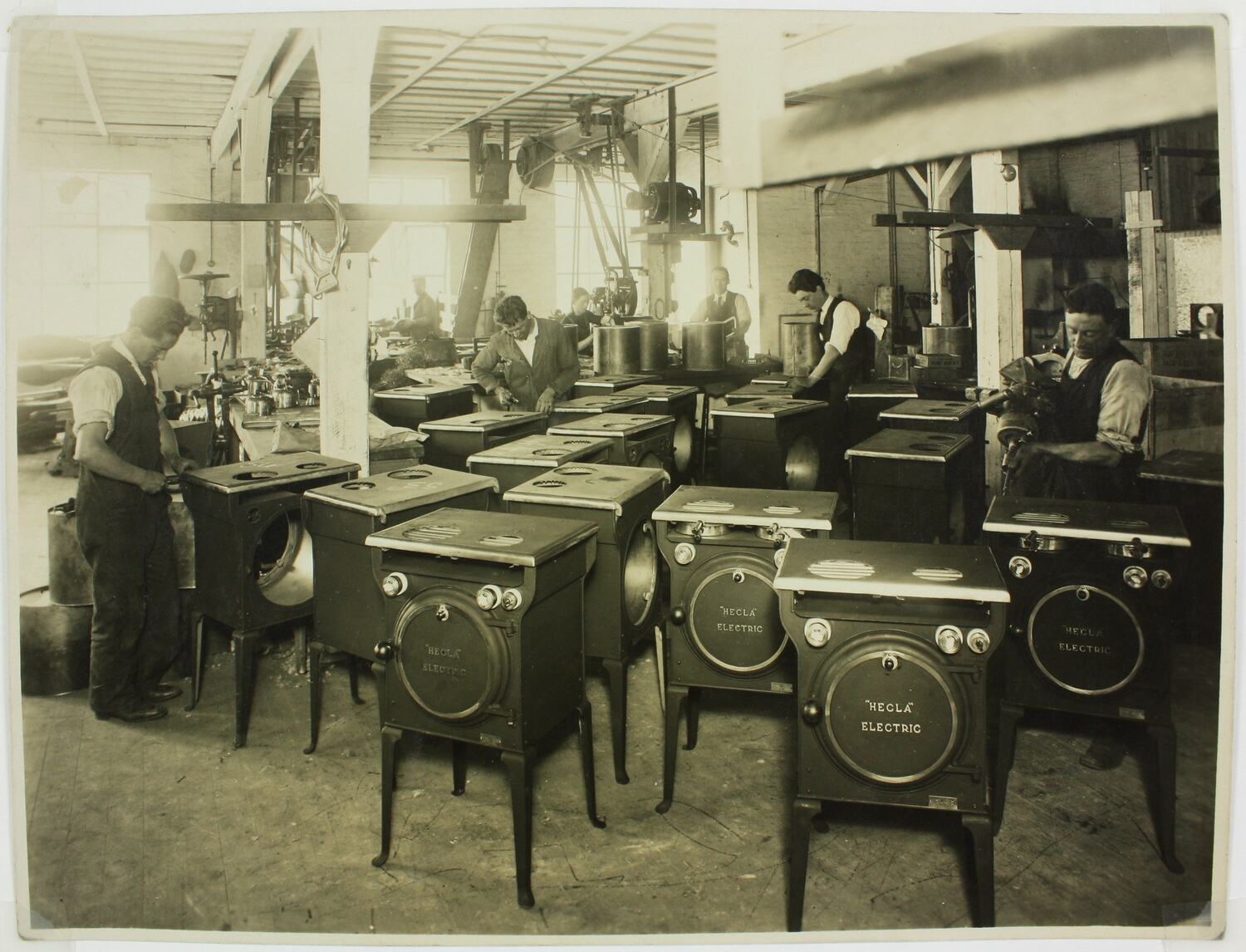 Photograph - Hecla Electrics Pty Ltd, Factory Workers Assembling ...