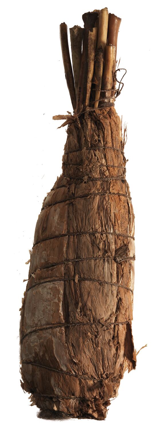 Tabar | Bone implement. Djambarrpuyngu. Howard Island, Eastern Arnhem ...