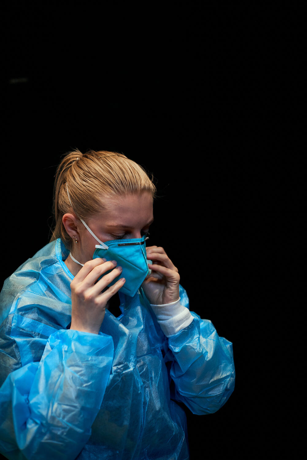 Digital Photograph - Putting on a Mask, St Vincent's Vaccination Hub ...