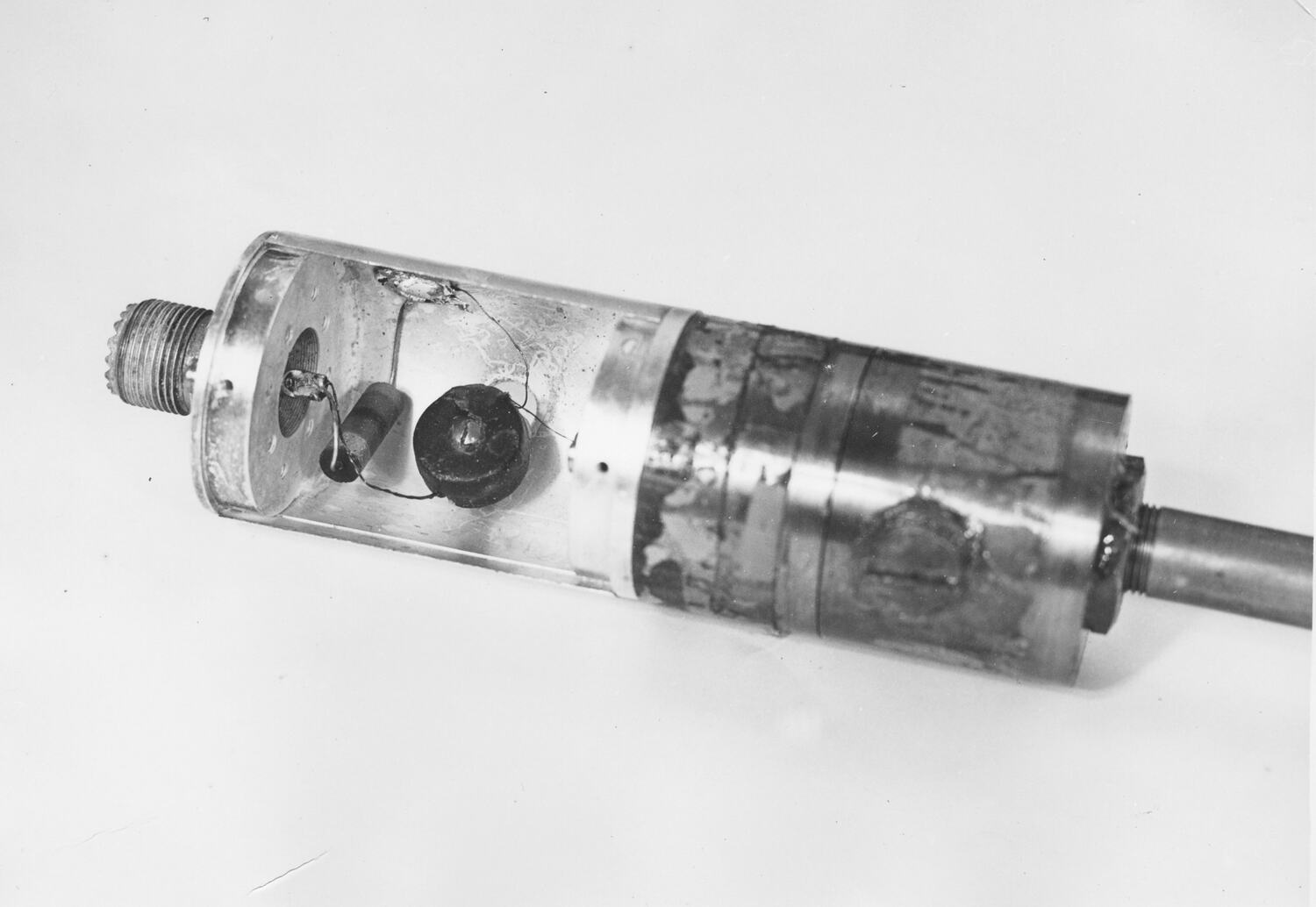 Photographs - CSIRAC Computer, End of Mercury Delay Line, circa 1950