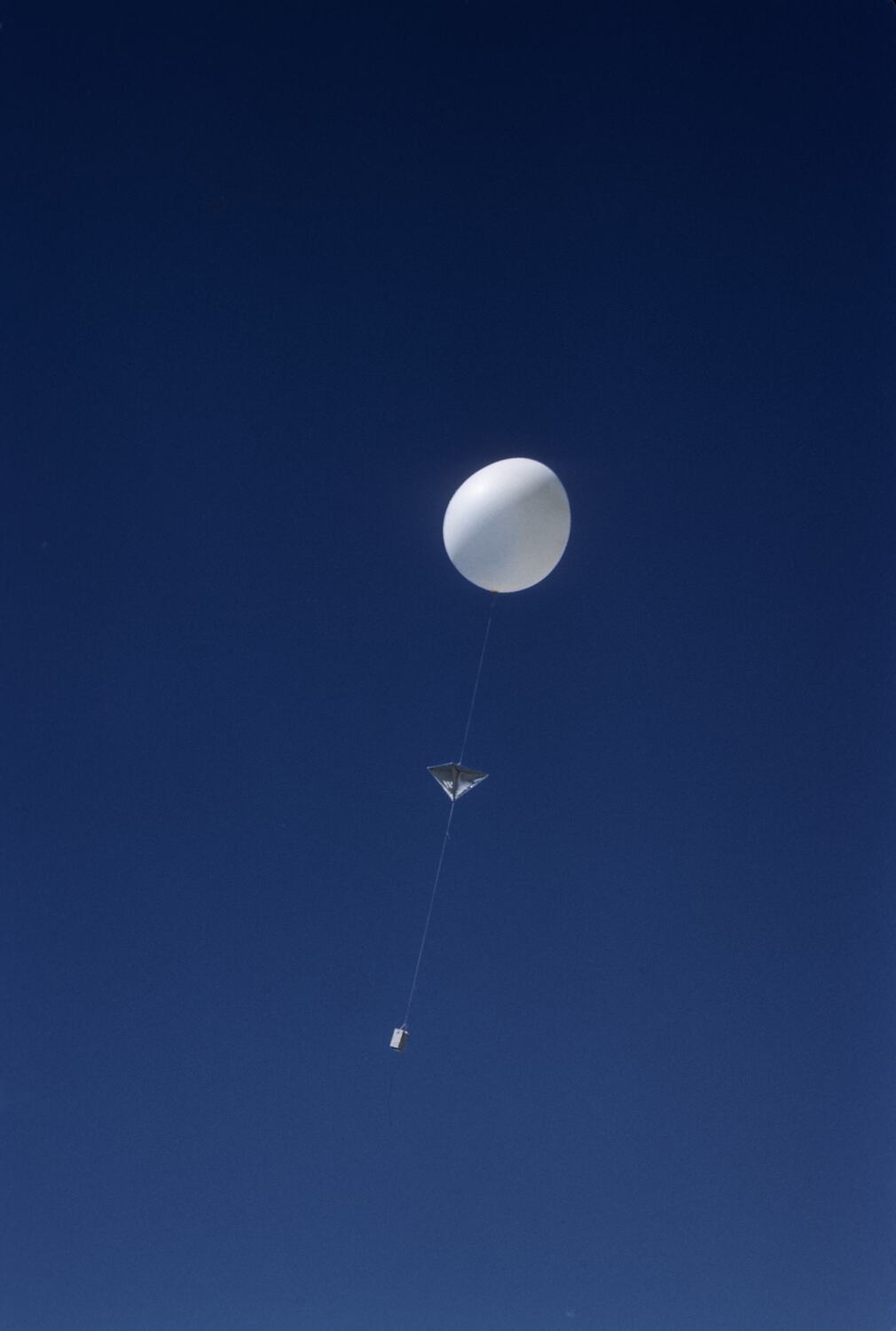 Slide - Radiosonde & Balloon, Macquarie Island, Tasmania, Dec 1959
