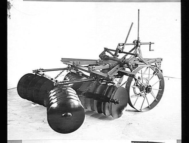 Photograph - H.V. McKay Massey Harris, Sungrubber Ripper with Tandem ...