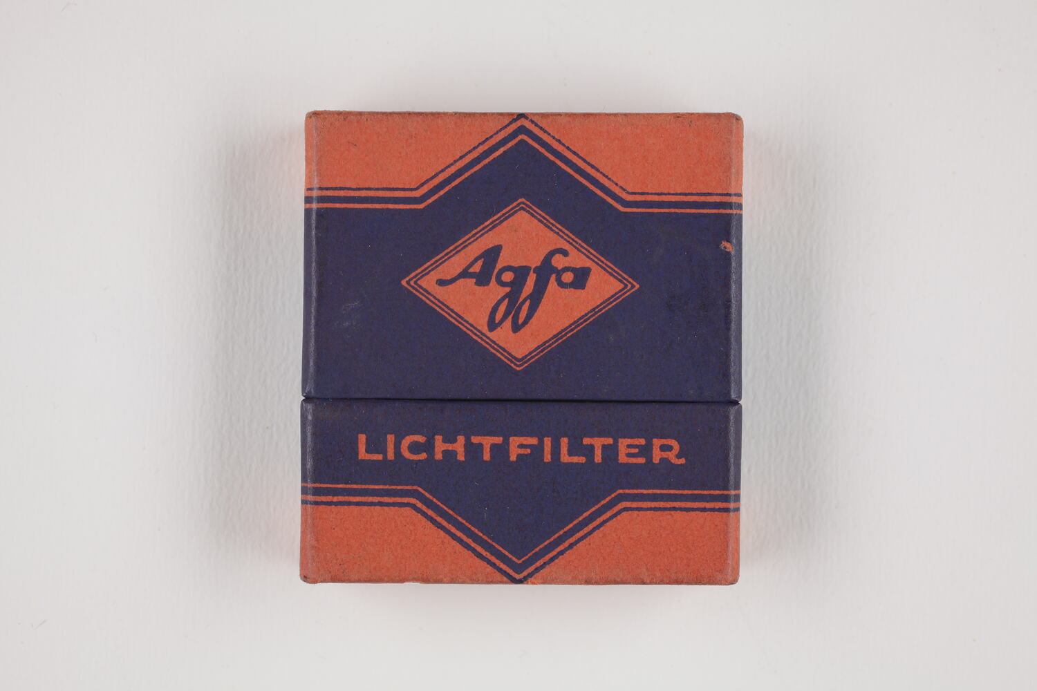 Filter - Agfa, 'Lightfilter', Red, circa 1930s