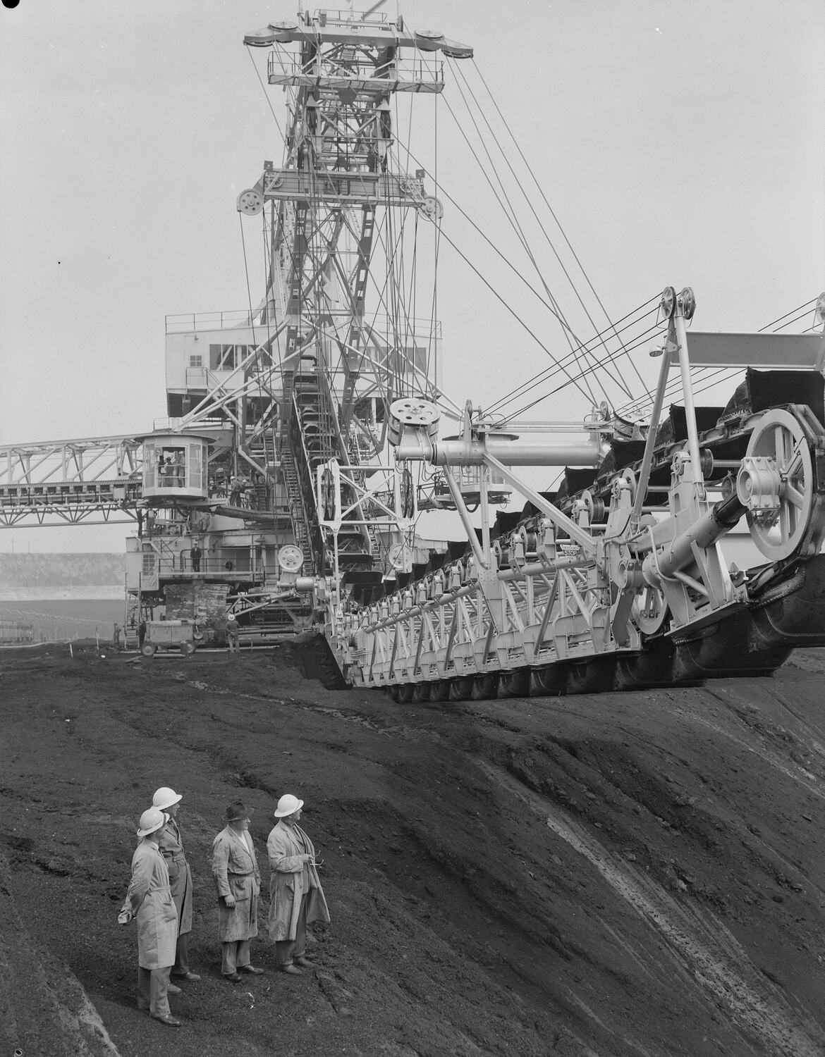 Negative - State Electricity Commission, Inspecting No.8 Coal Dredger ...