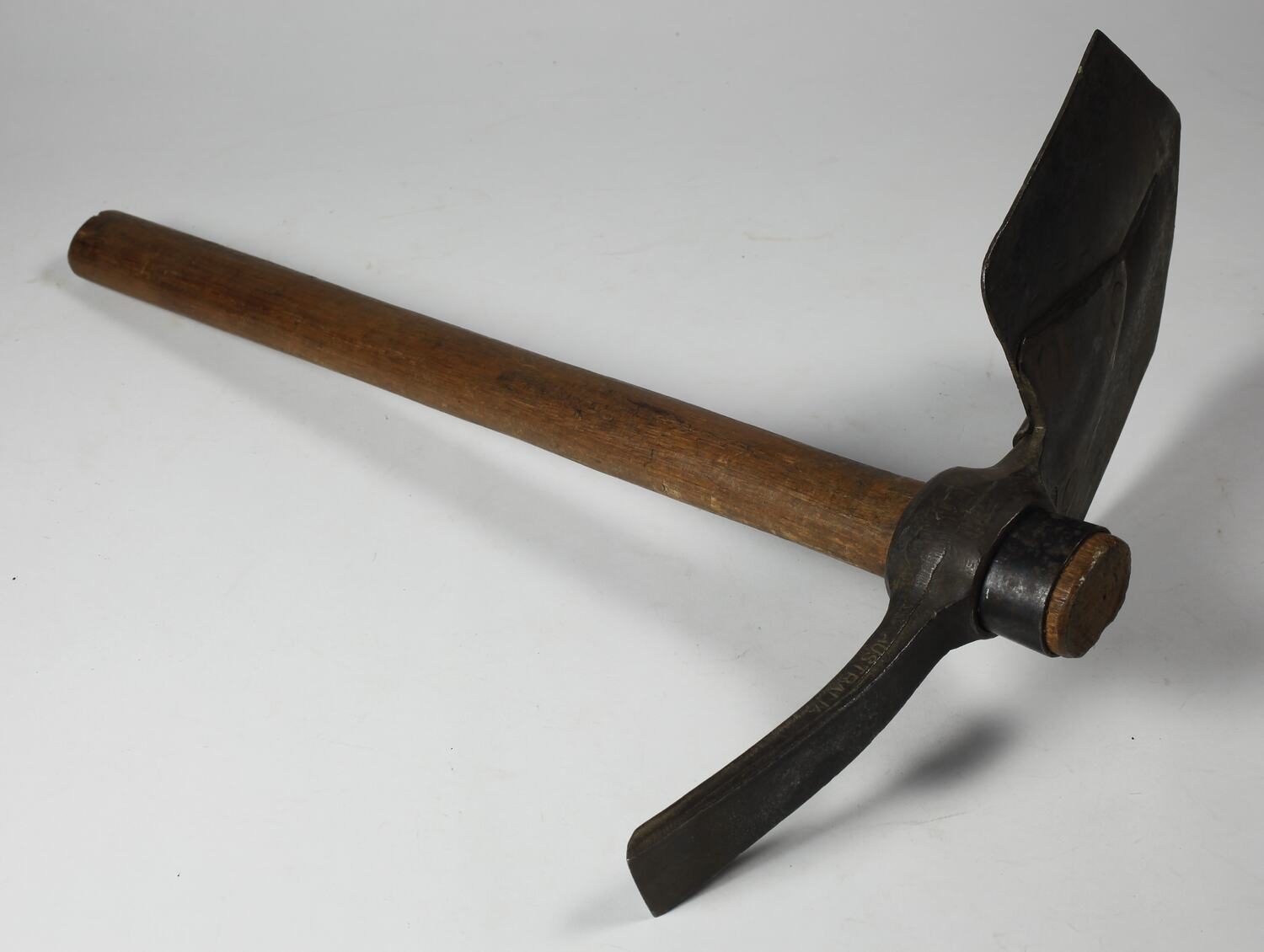 Entrenching Tool - Williams & Co, World War I, 1914-1918