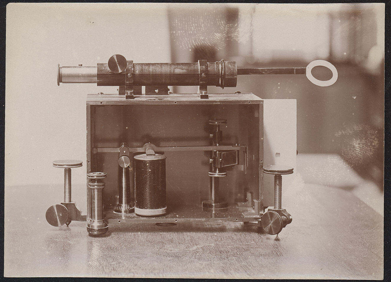 Photograph - Pendulum Gravity Apparatus, Melbourne Observatory, South ...