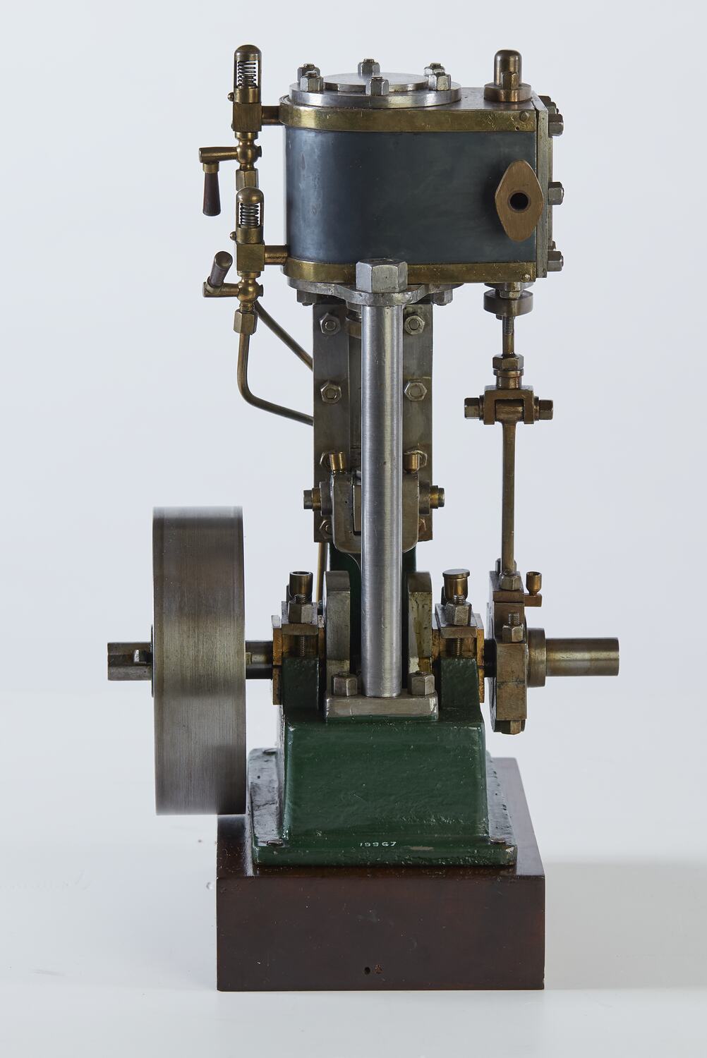 Steam Engine Model - Vertical, Single-Cylinder, Model Dockyard Pty Ltd ...