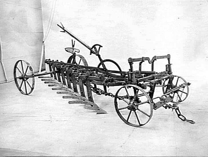 Photograph - Sunshine Harvester Works, Farm Equipment Manufacture ...