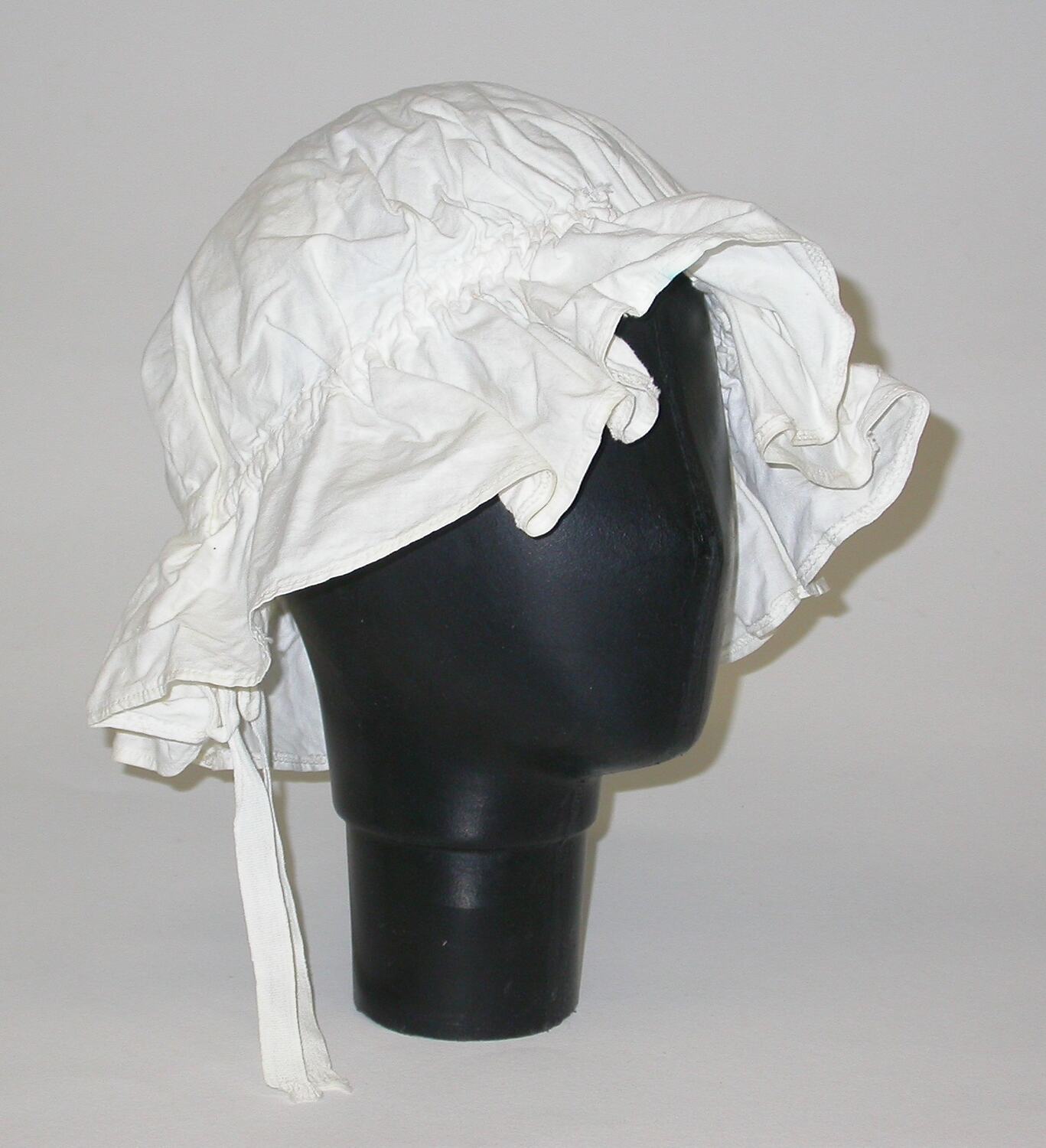 Cap - Mob, White Linen, circa 1900