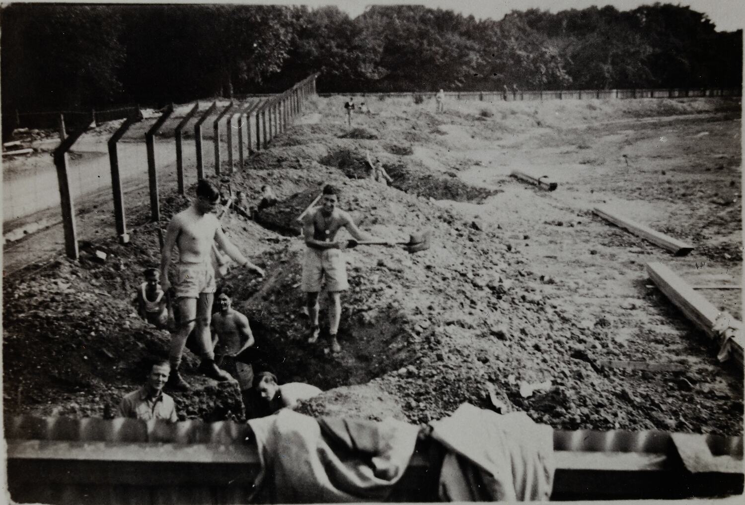 Photograph - RAAF Personnel, Digging Slit Trenches at Exhibition ...