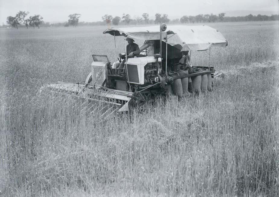 Photograph - H.V. McKay, Sunshine Auto Header, circa 1927