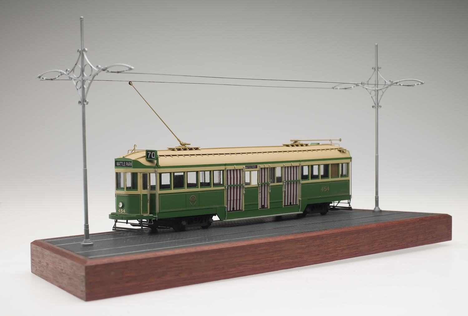 Electric Tram Model - MMTB, W2-class, Double-Bogie Car, No.454 ...