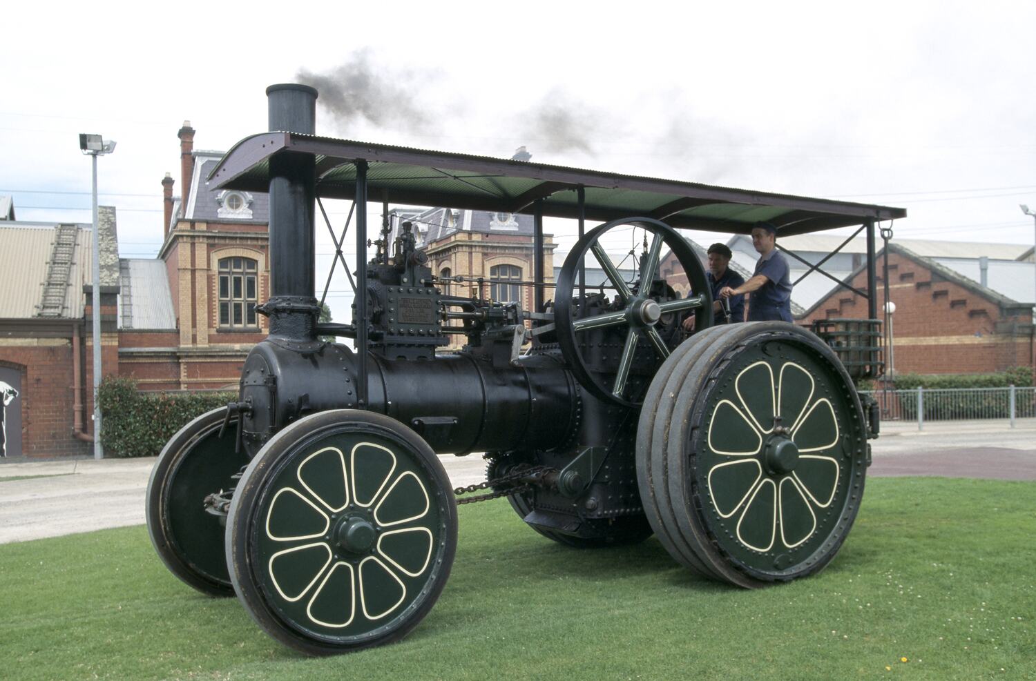 Steam Traction Engine - Cowley's Eureka Ironworks, Ballarat, Victoria ...