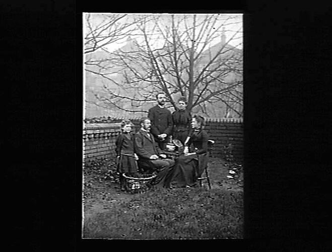Glass Negative - Beckett Family, London, 1891