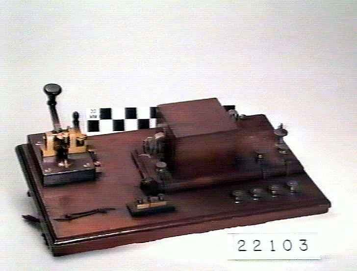 Telegraph Key & Relay - Victorian Telegraph Service, Melbourne ...