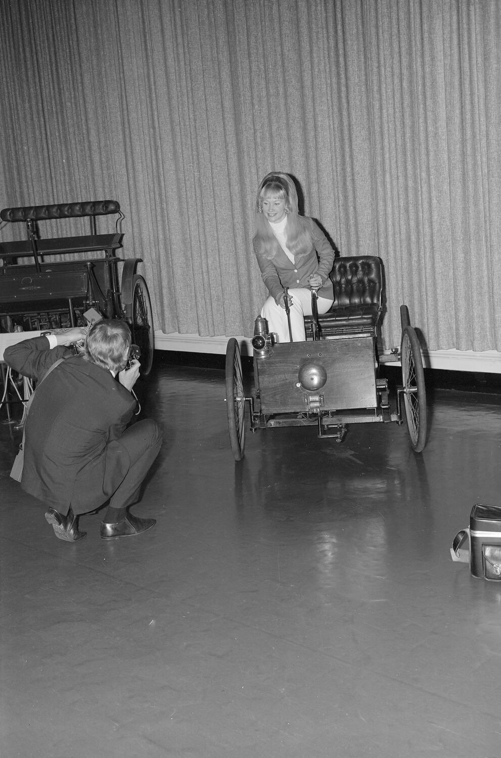 Copy Negative - Cathy Roth in Verdon Hall, Science Museum, Swanston ...