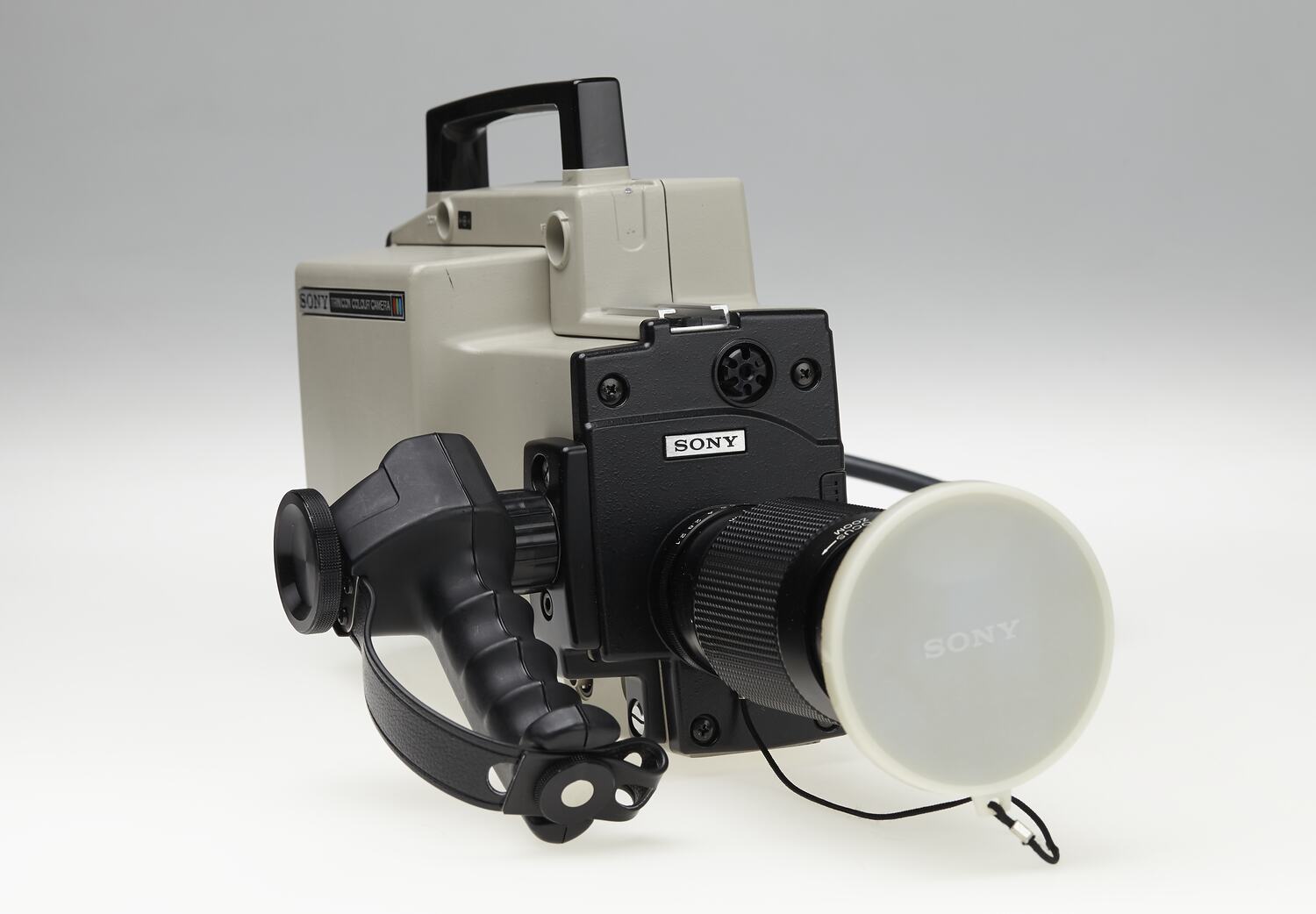 Video Camera - Sony Corporation, Trinicon Colour Camera DXC-1610P ...