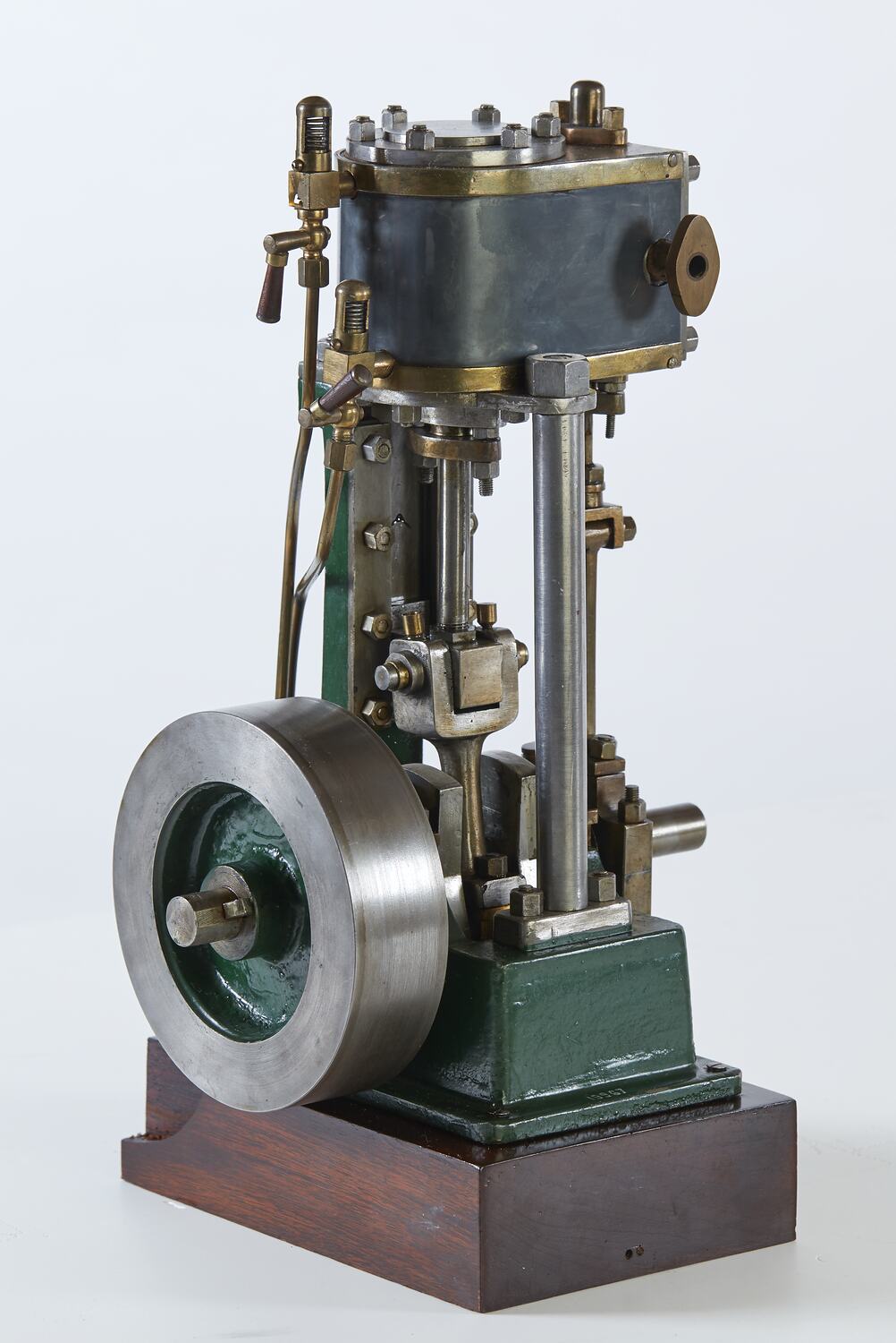 Steam Engine Model - Vertical, Single-Cylinder, Model Dockyard Pty Ltd ...