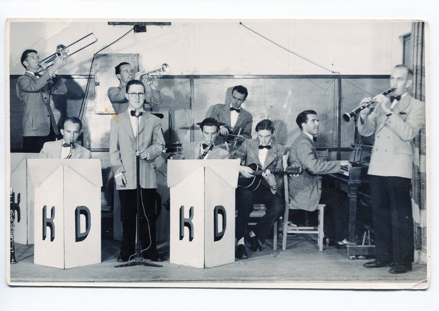 Photograph - Lindsay Motherwell, KD Band, Lorne, Victoria, 1940s