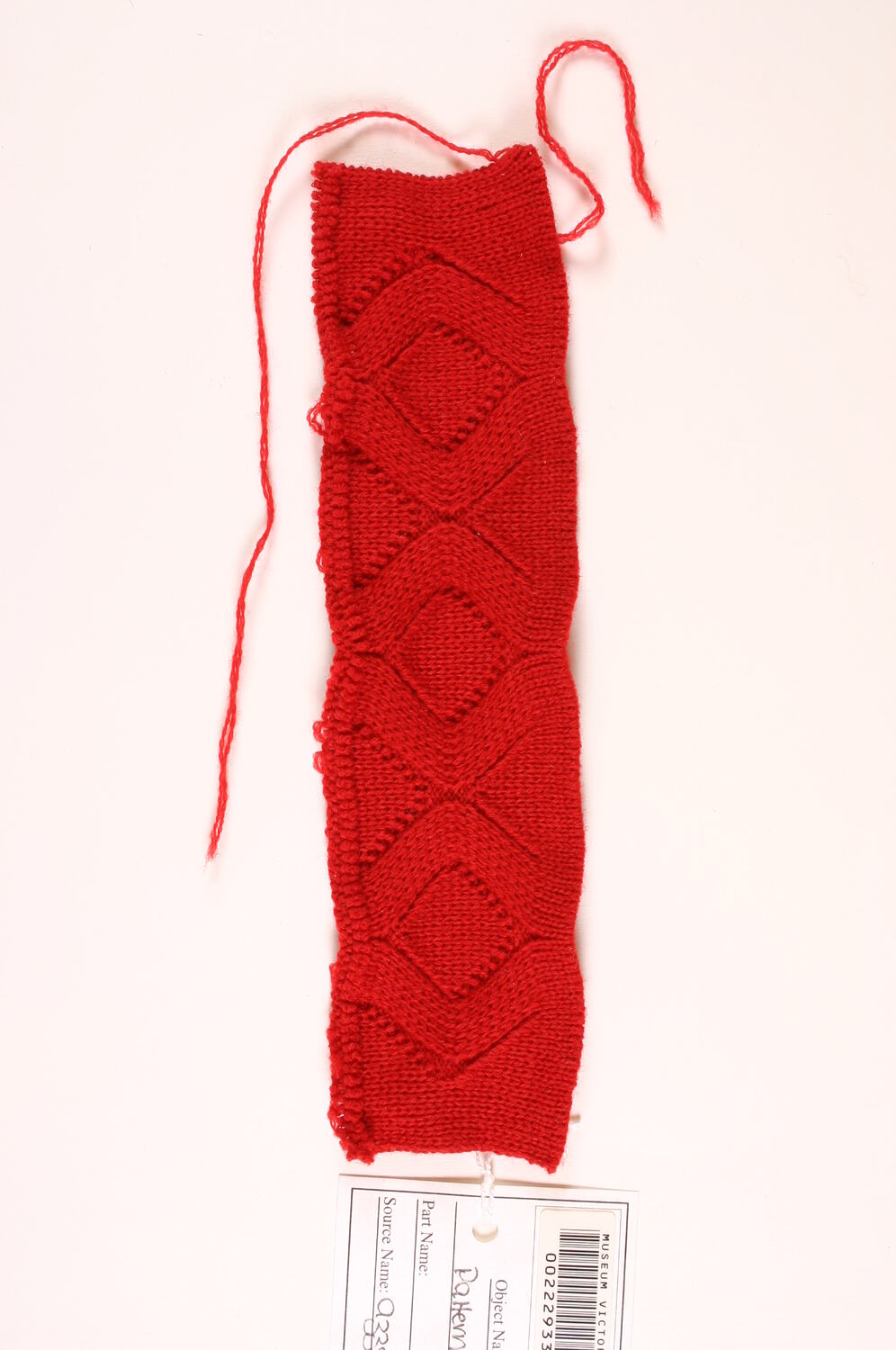 Knitting Sample - Edda Azzola, Red & Diamond Pattern, circa 1960s