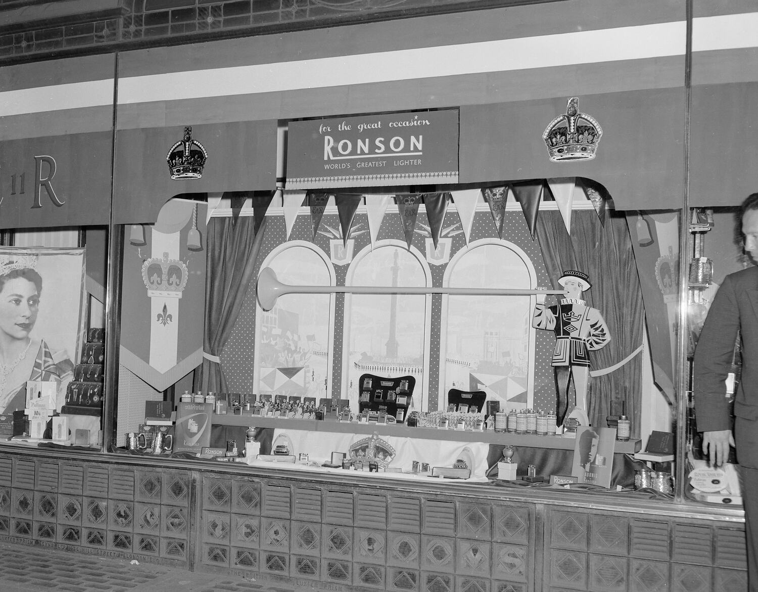 Negative - Ronson, Window Display, Victoria, Mar 1954