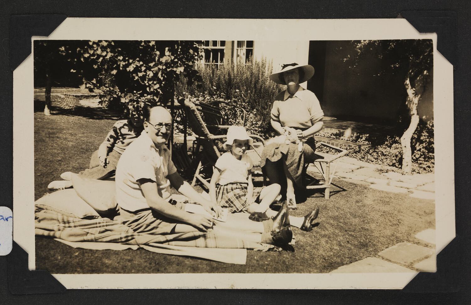 Digital Image - Edgar Rouse & Family, Picnic at Home, Toorak, circa ...