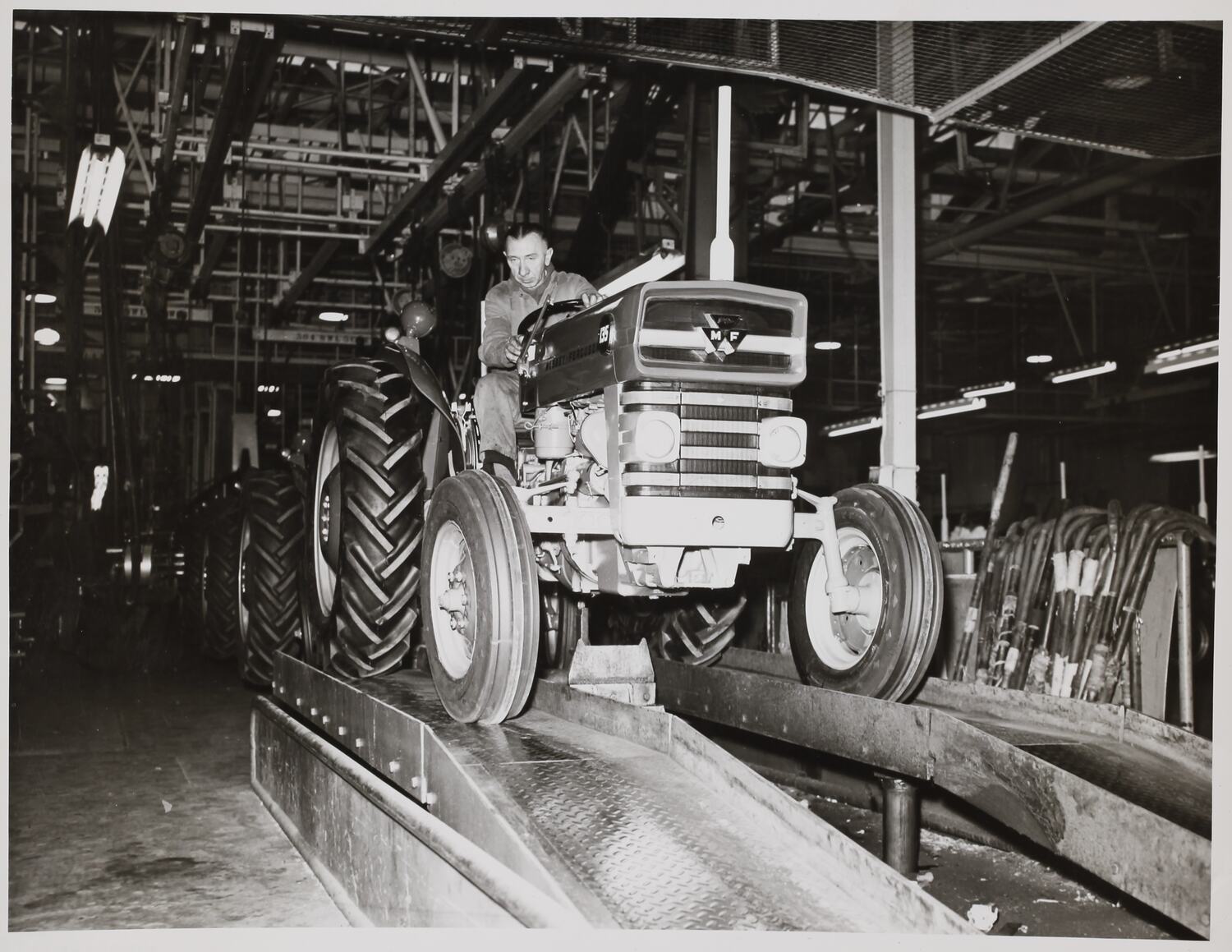 Photograph - Massey Ferguson, End of Production Line, Banner Lane ...