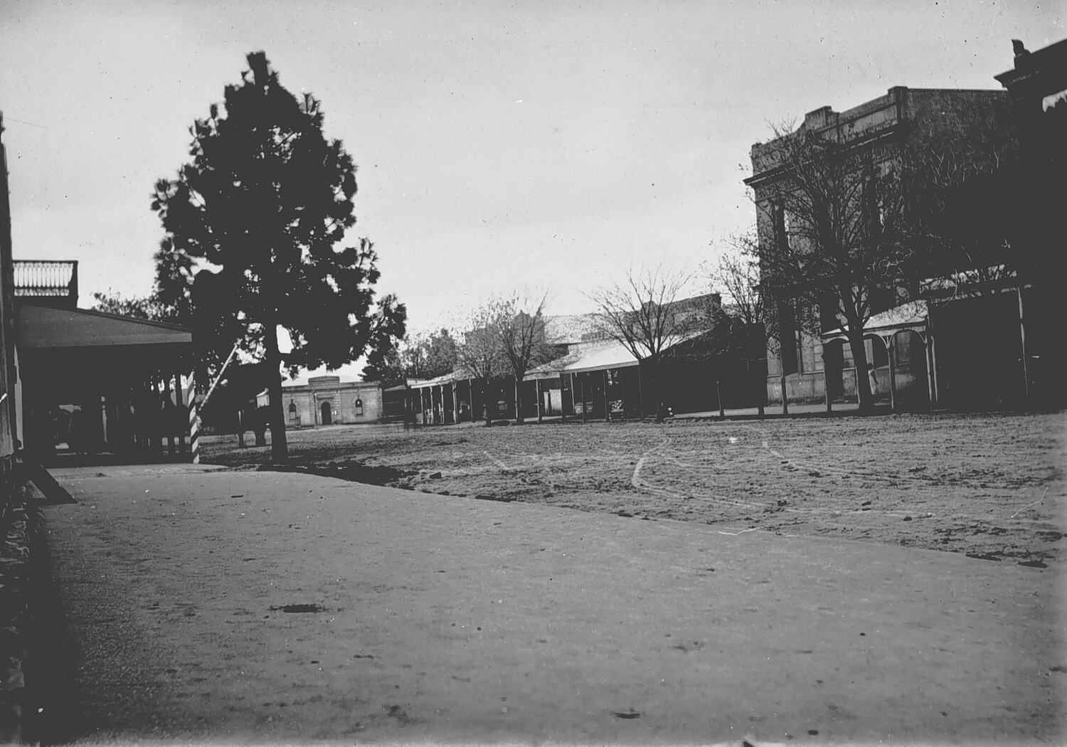 Negative - High Street, Charlton, Victoria, Apr 1898