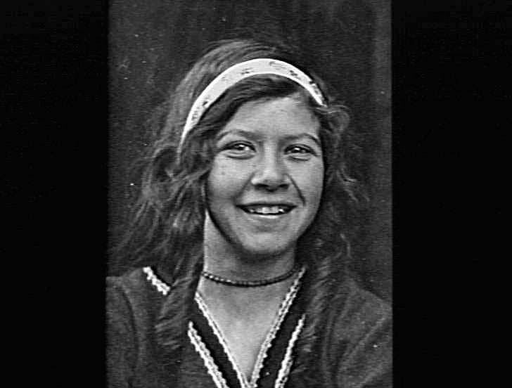 Negative - by Lilian L. Pitts, Merrigum, Victoria, circa 1910s