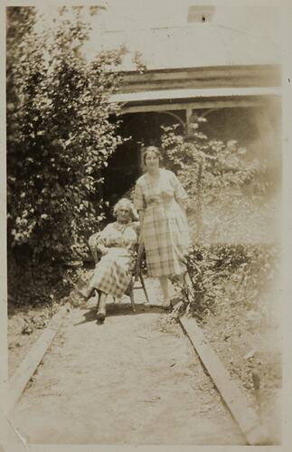 Digital Image - Elizabeth & Dorothea Lawrey, The Uplands, Kinglake ...