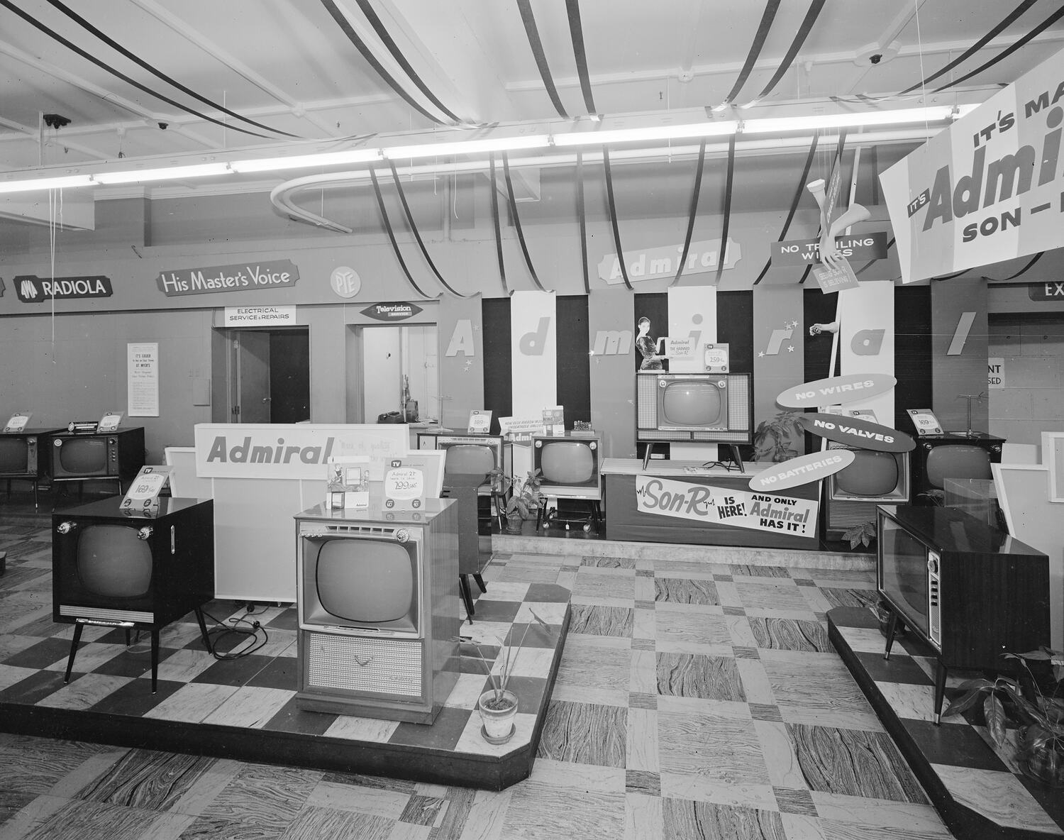 Negative - Admiral Electronics, Store Interior, Victoria, 04 Sep 1959