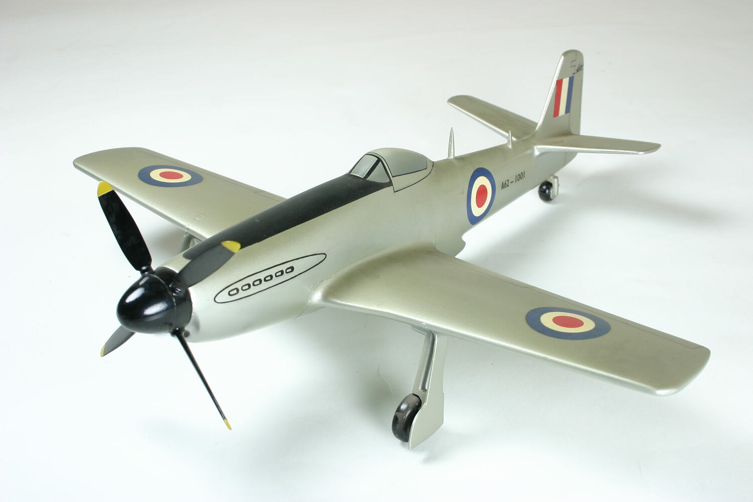 Aeroplane Model - Commonwealth Aircraft Corporation (CAC), CA-15 ...
