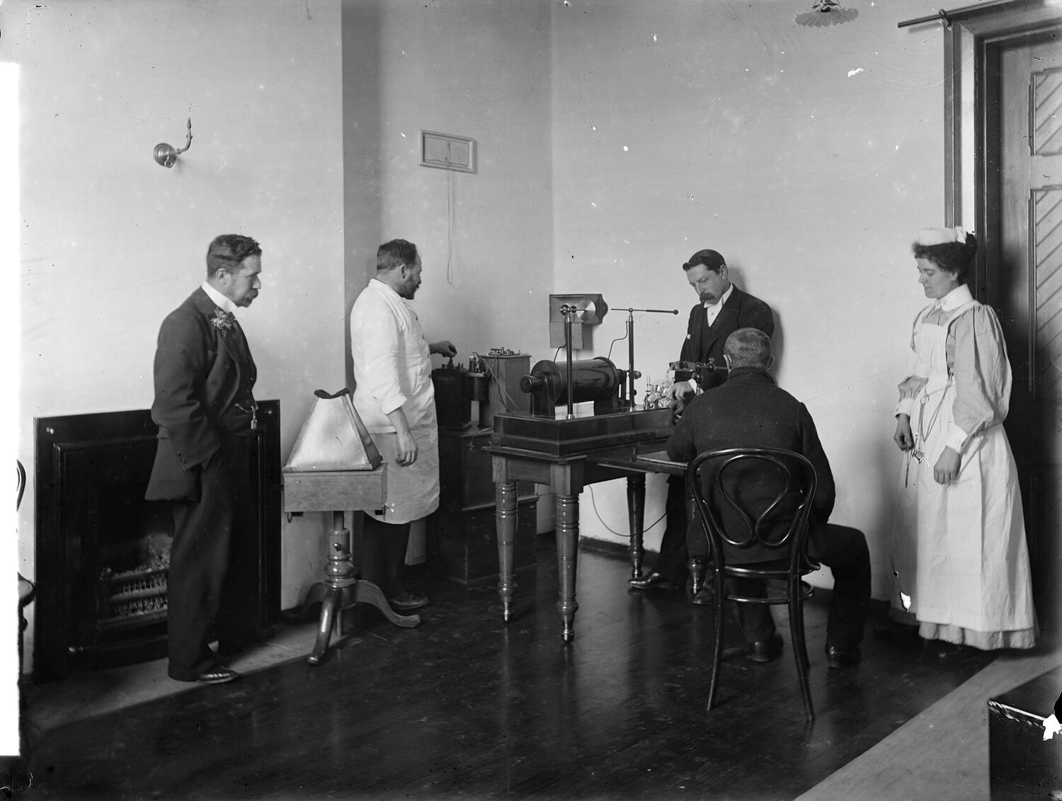 Digital Image - X-ray Department, Melbourne Hospital, circa 1897