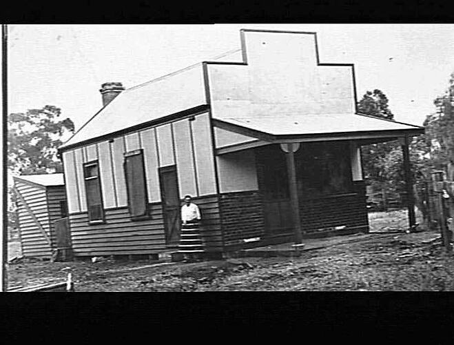Negative - by Lilian L. Pitts, Merrigum, Victoria, 1910-1920