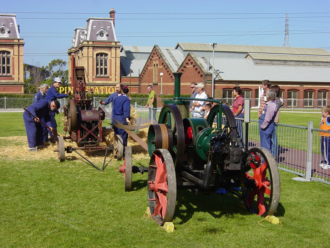 Portable Oil Engine - Ronaldson Bros & Tippett, Single Cylinder ...
