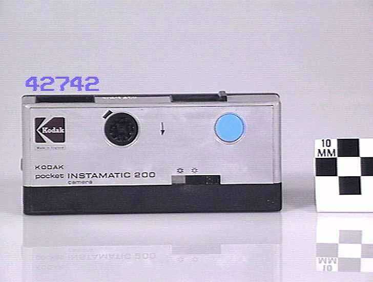 Camera - Kodak Limited, Pocket Instamatic 200, England, early 1970s