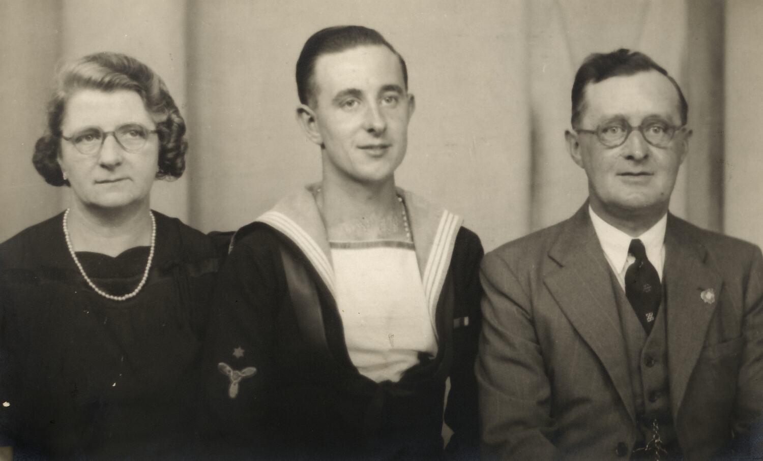 Photograph - Theresa, James & Edward Leech, England, circa 1944