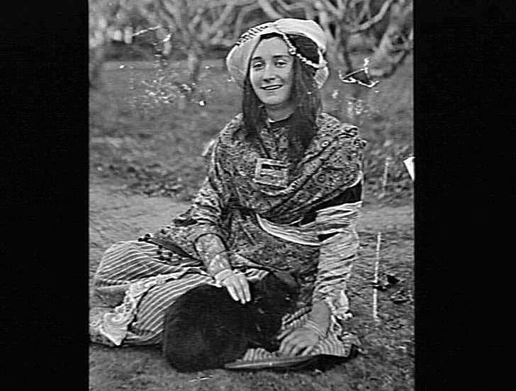 Negative - by Lilian L. Pitts, Merrigum, Victoria, circa 1910s