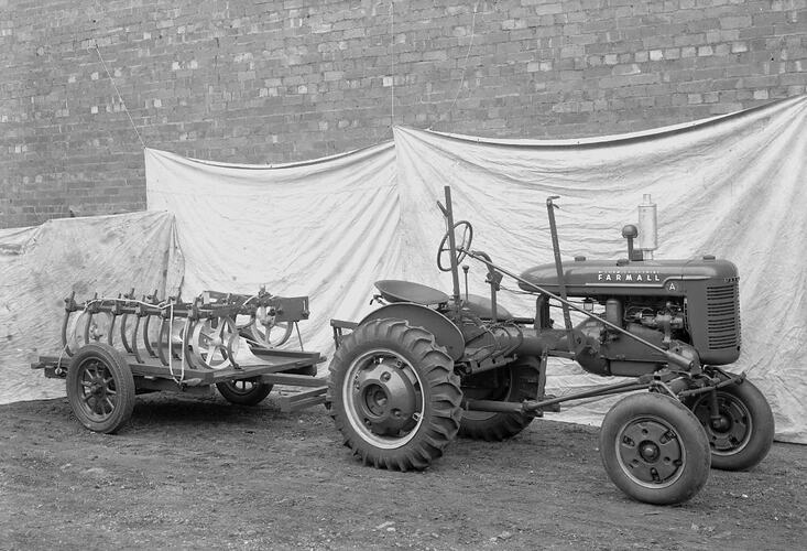Negative - International Harvester, Farmall A Tractor & Trailer Unit, 1941