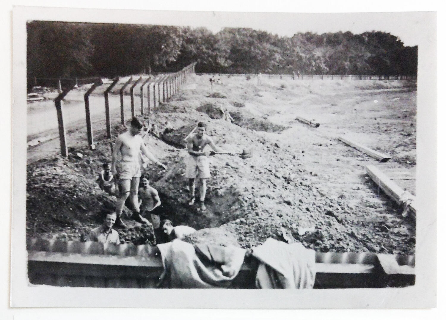 Photograph - RAAF Personnel, Digging Slit Trenches at Exhibition ...